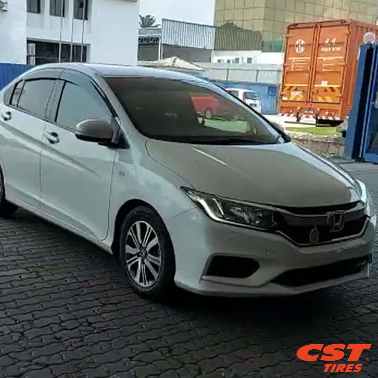 Honda City equipped with CST Marquis MR-C5 tires (185/65R15 MR-C5 88H ...