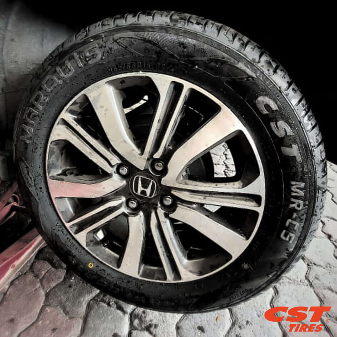 Honda City equipped with CST Marquis MR-C5 tires (185/65R15 MR-C5 88H ...