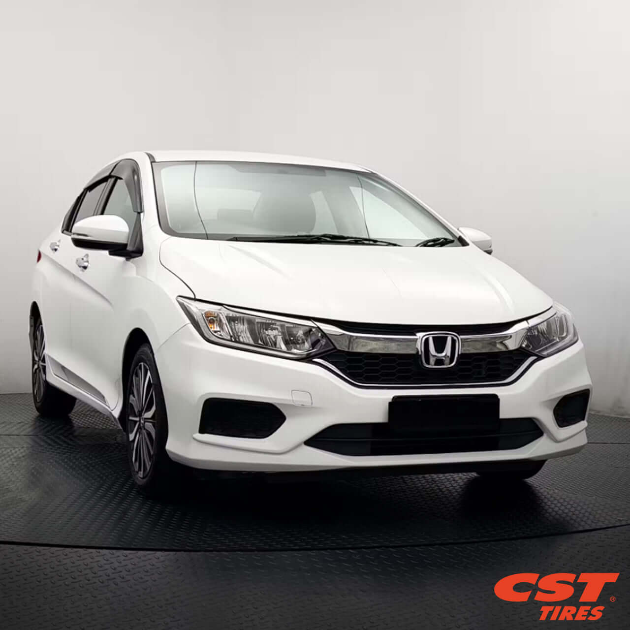 Honda City equipped with CST Marquis MR-C5 tires (185/65R15 MR-C5 88H ...